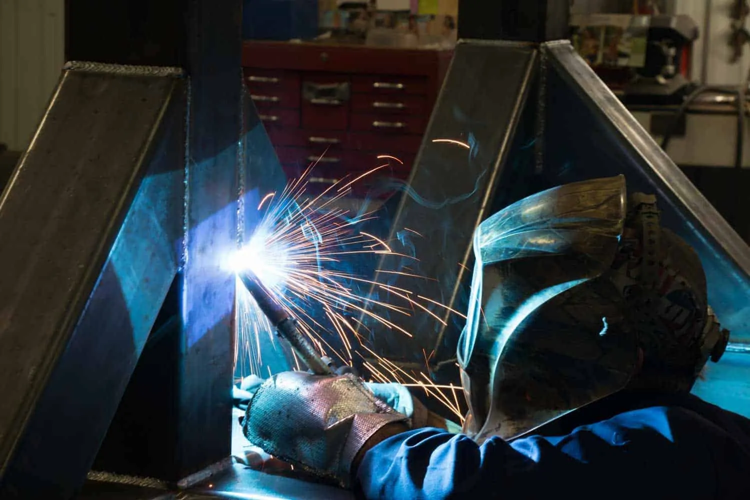 Precise metal fabrication depends on top-level technology – Robinson Inc